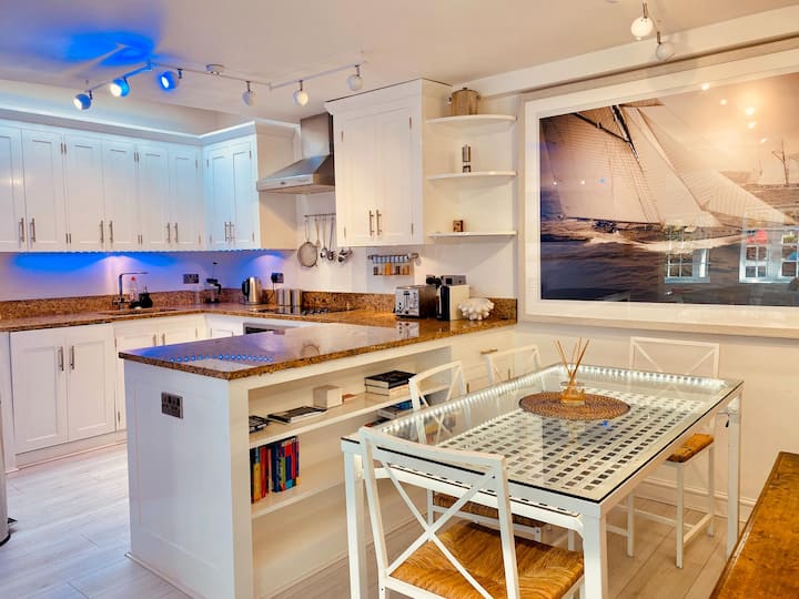 Designer Cottage With Fibre Wifi 4k Smarttv - Midhurst