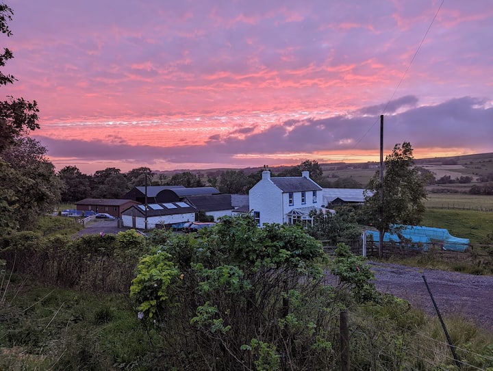 2 Bed Lodge With Hot Tub On Friendly Farm Stay - Écosse