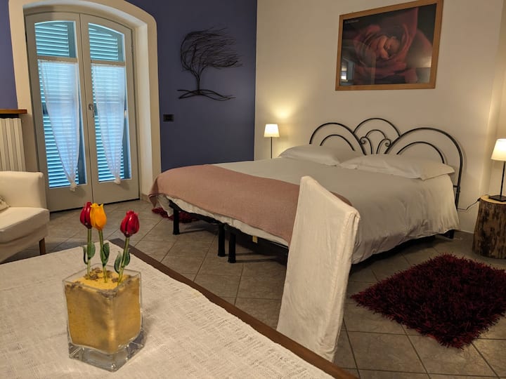 Room With Balcony And Panoramic View. - Alba, CN, Italy