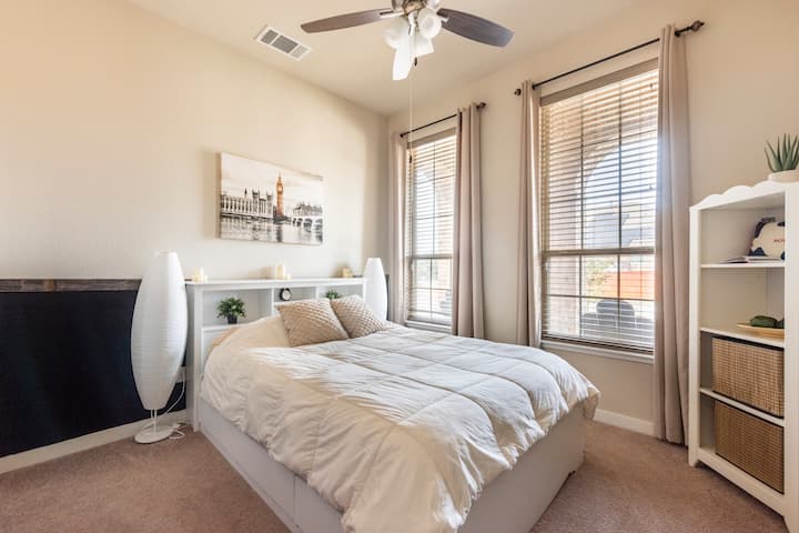⭐Quiet, Cute Room In The Hills Of San Marcos! - San Marcos, TX