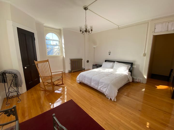 Spacious 1500 Sqft Apartment Next To Smith College - ノーサンプトン, MA
