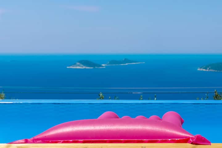 Kalkan Muhteşem Deniz Manzaralı Balayı Villası - Kalkan