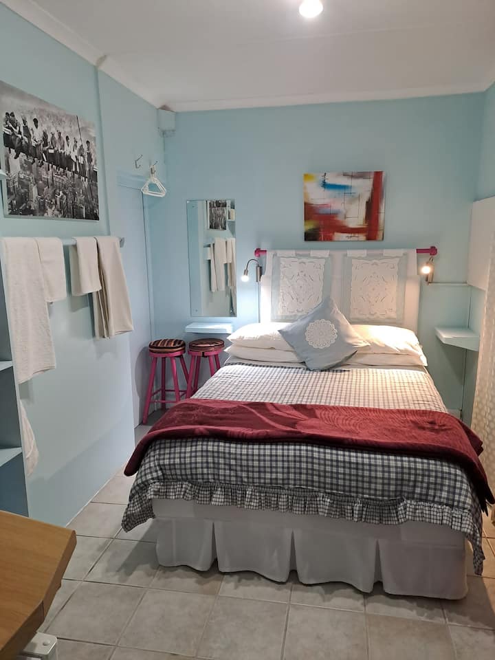 Aandiekant Overnightroom/oornagkamer/e.s. Bathroom - Yzerfontein