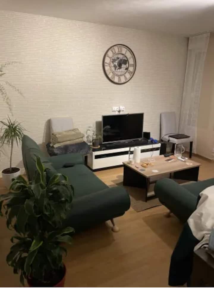 Chambre + Petit Déj Dans Un Appartement En Rdc - Caen