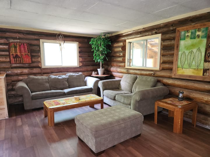Quiet Off-grid Cabin- Sauna, Trails & Pets Welcome - Mattawa