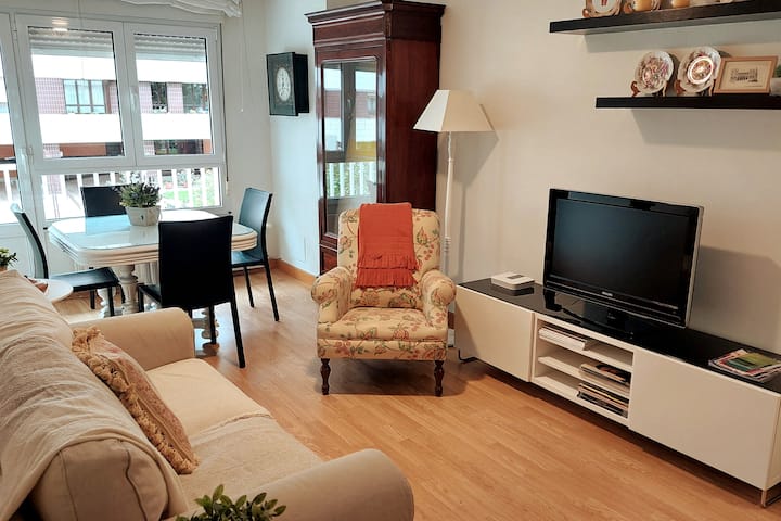 Comfortable Apartment In Residential Area. - Gijón