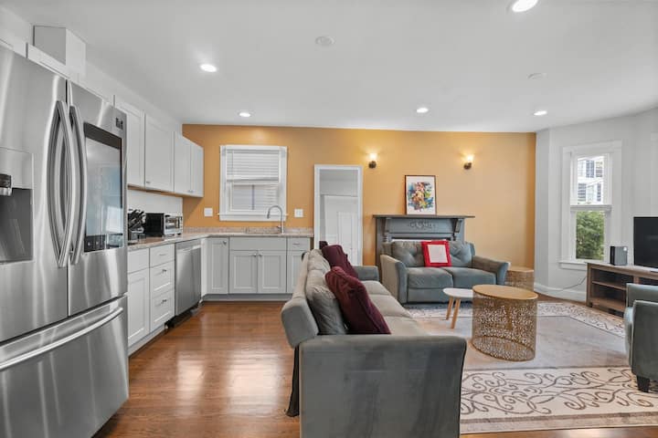 Large 4bed 2bath Clean Alternative To Hotel Living - Lexington, MA