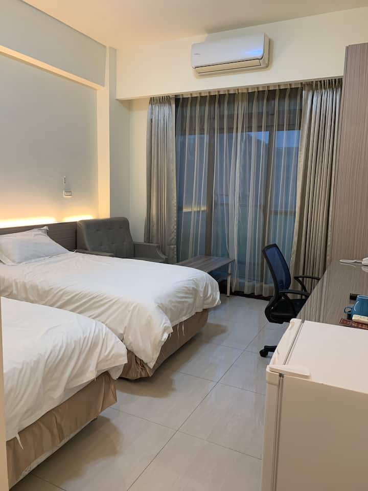 景觀雙人雙床標準房 - 頭份市