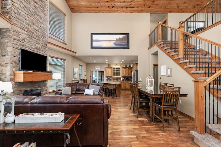 Pools, Pool Table, Rec Room, Splashpad, Waterslide - Missouri