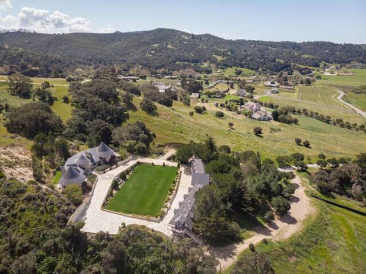 North Carriage House Suite At Chateau Noland - Avila Beach, CA