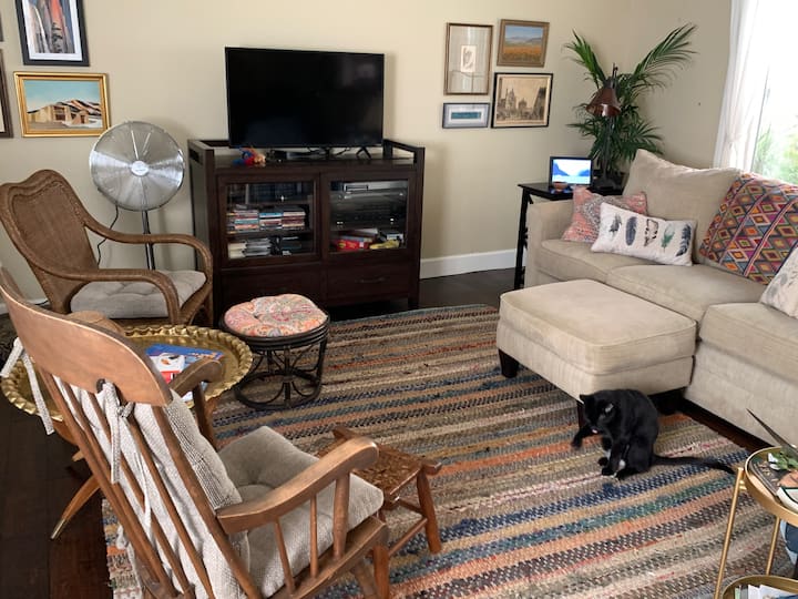 Dwntwn Napa  - Sleeps 4 - 31 Day Min. - 7/7-8/10 - Napa, CA