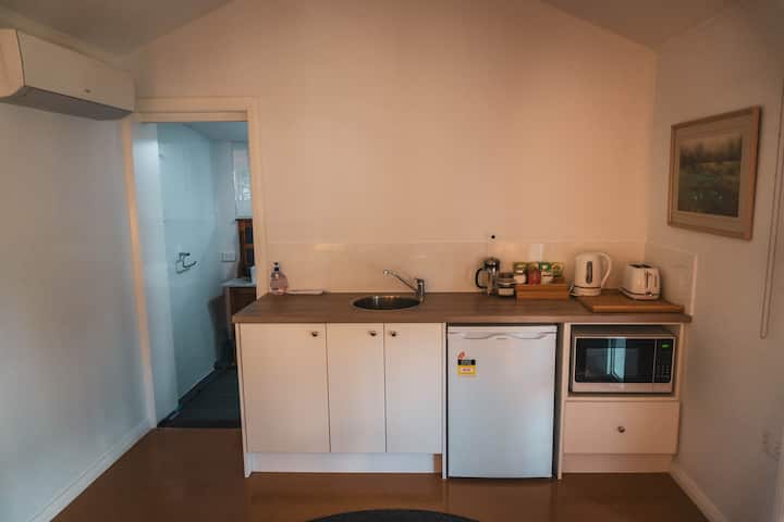 Sunny Private Studio Near The City - Stirling