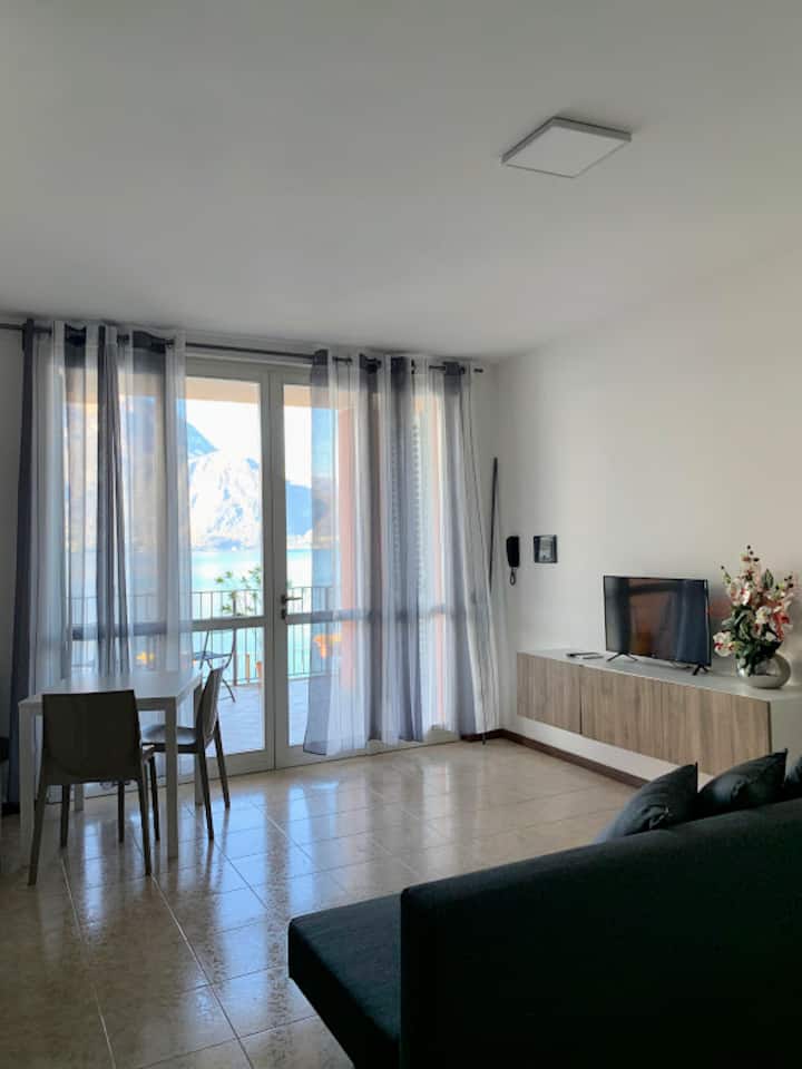 Appartamento Con Vista Lago Como - Varenna