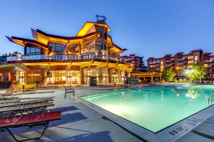 Stunning Lake View Suite - West Kelowna