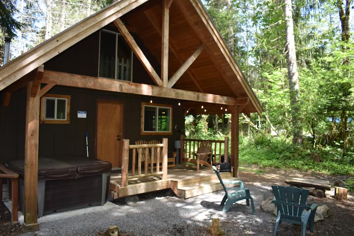 3 Night Special On Now! Hot Tub, Pet Friendly - アッシュフォード, WA