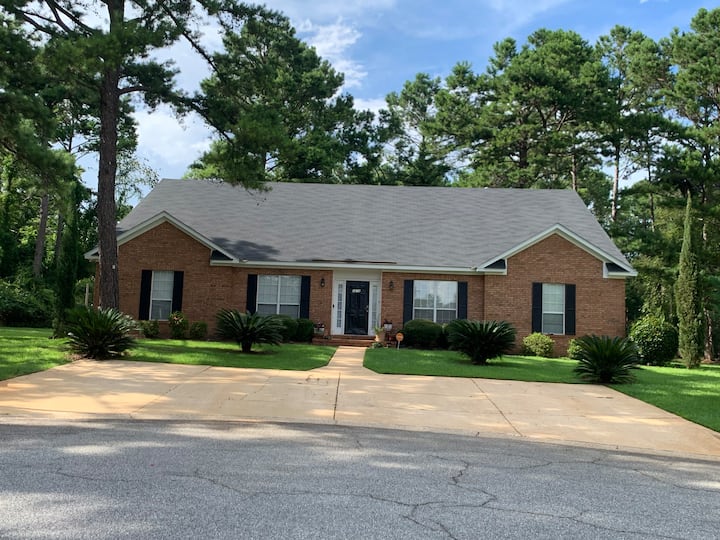 A Relaxing Home For Traveling Professionals - Albany, GA
