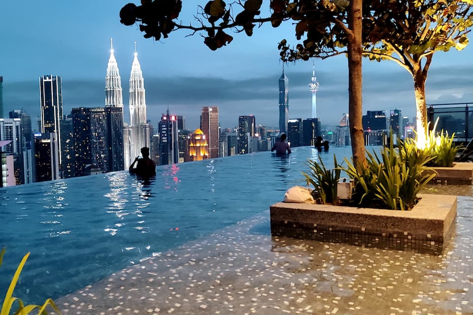 Kuala Lumpur City Centre (KLCC) Holiday Rentals & Homes - Kuala Lumpur ...