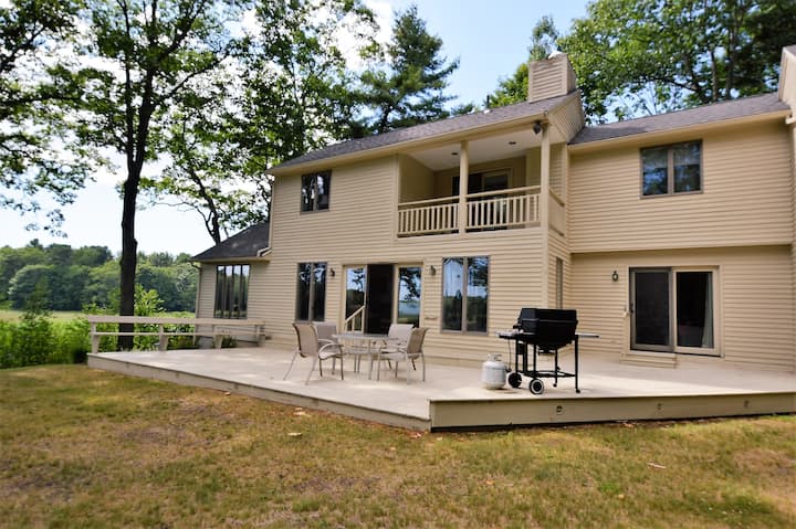 The Yarrow Cottage ~ Water View, Walking-trails - Kennebunk, ME