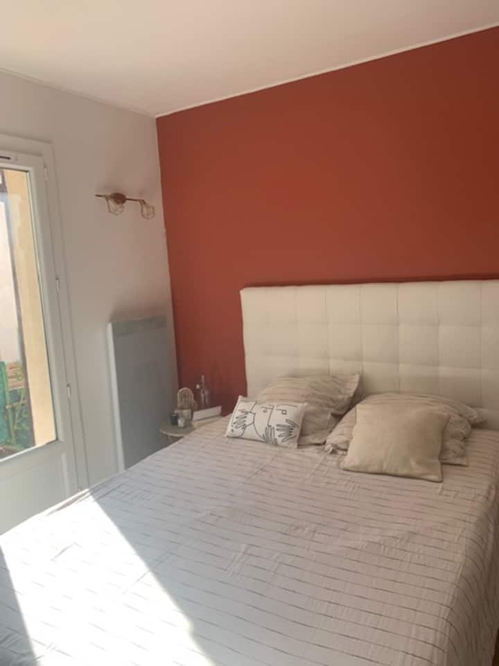 Chambre Privée Accès Direct Terrasse Et Piscine - Gémenos