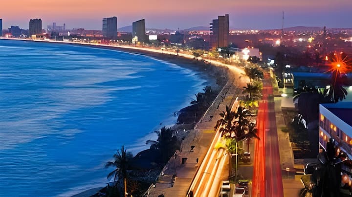 Bonito Departamento Centro Mazatlan/ Walk To Beach - 