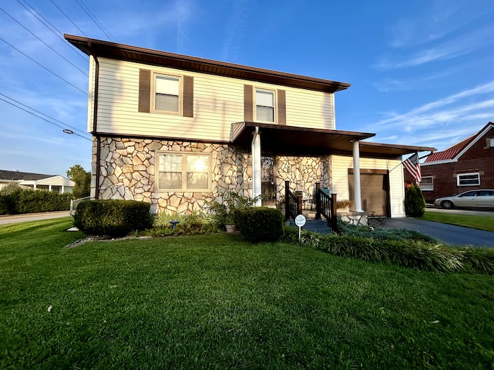 Downtown Retreat Cozy & Equipped - Charleston, WV