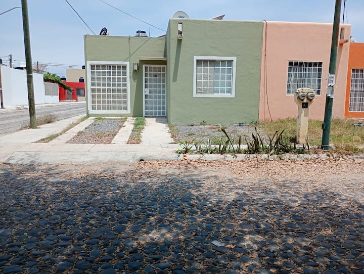 Casa Gavilán En Nuevo Salahua - Manzanillo