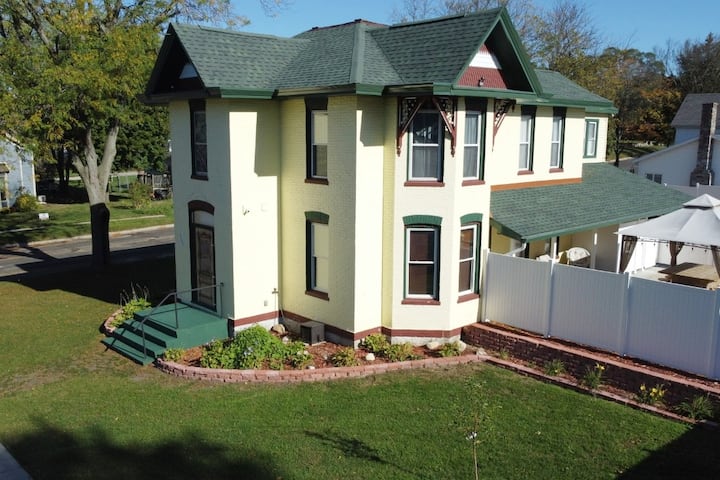 Upper Condo Unit 5 Min To Cascade Ski Hill - Portage, WI