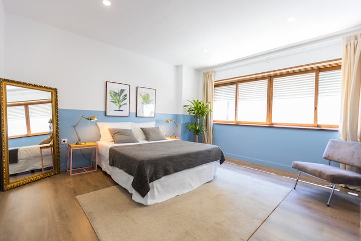 Quarto Duplo Com Casa De Banho Privada Externa - Braga