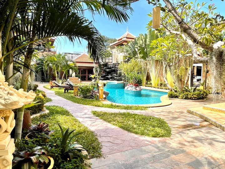 Premier Suite Apartment With Large Balcony - Jomtien