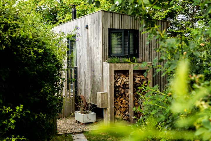 Cedar & Birch Shepherds Hut - Ceredigion