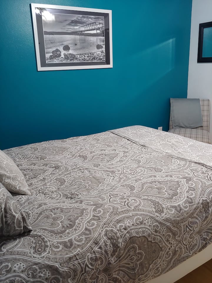Guest Room - Gig Harbor, WA