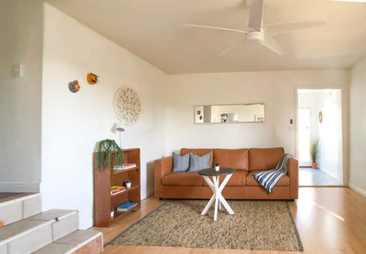 La Hideaway Walk-friendly Highland Park - Los Angeles, CA