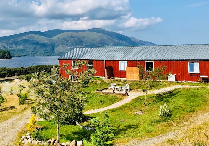 Smokey Oak Room 3 Lochside Highland lodge - Houses for Rent in Spean ...