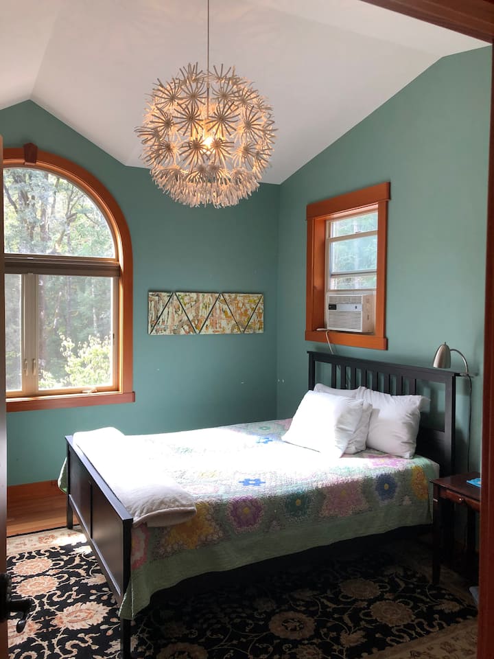 Corbin B&b ~ Grace - Corvallis, OR