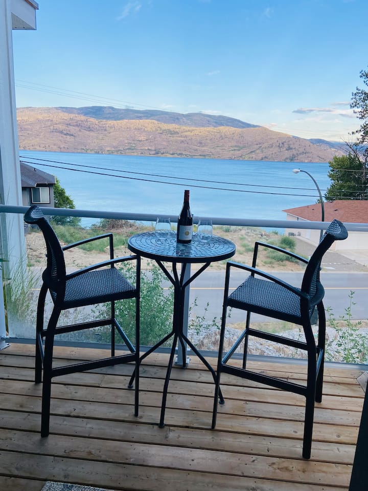 Gorgeous Mstr Suite With Private Deck & Lake View - Peachland
