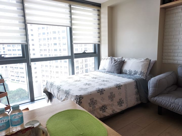Cozy One Eastwood Ave, Qc, Fully Furnished, 4 Pax - Taytay