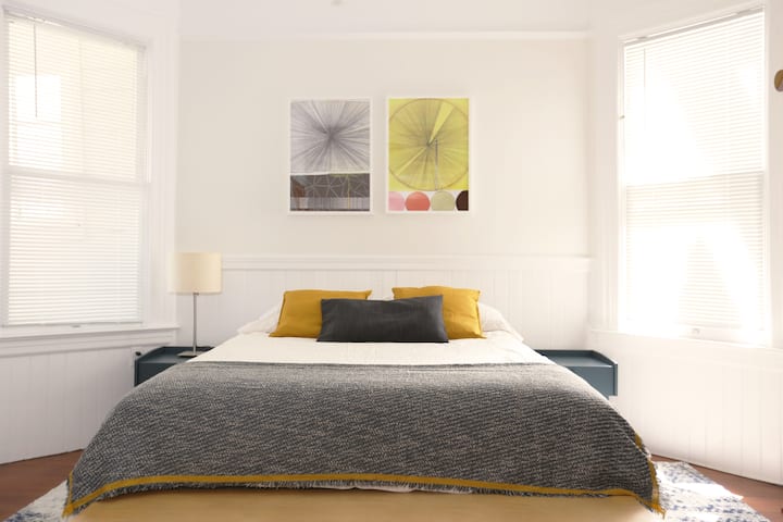 2-3 Bed "Historic Modern" Nr Valencia & Dolores Pk - San Francisco, CA