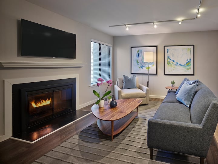 Spacious Luxury Townhome W/ Amenities | Ave Living - Bucks County, PA