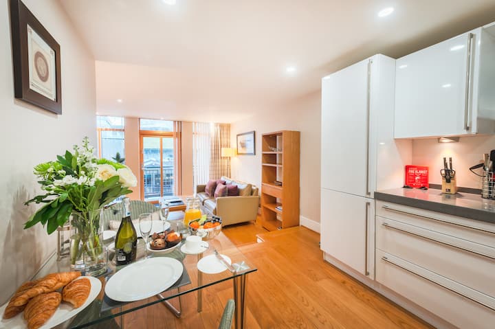 City View - One Bedroom Apartment By Mansley - Beauly