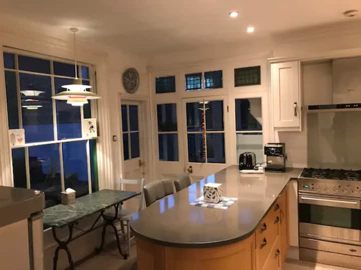 Central, Convenient, Double Ensuite Shower Room! - Cambridge