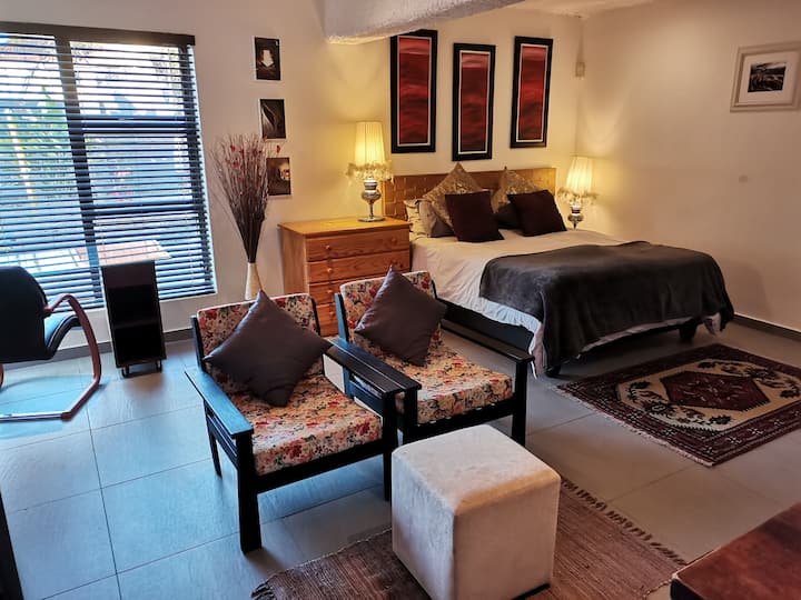 Wine With A View (Red Studio / Garden Apt) - Namibia