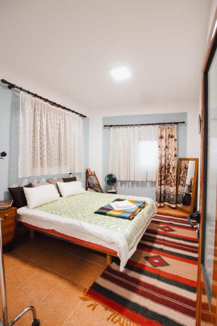Bb Traditional Apartment - Gjirokaster