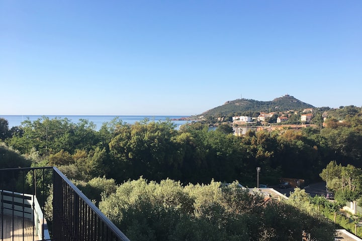 Maison Du Bonheur à  La Mer - Fréjus