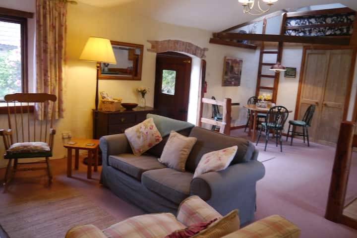 Tranquil And Spacious  Barn In South Devon - Kingsbridge