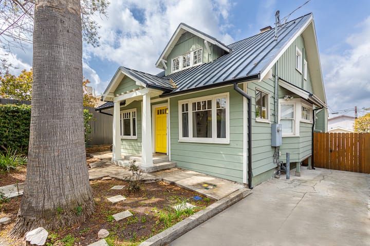Craftsman Home W/ Casita And Yard - Los Ángeles, CA