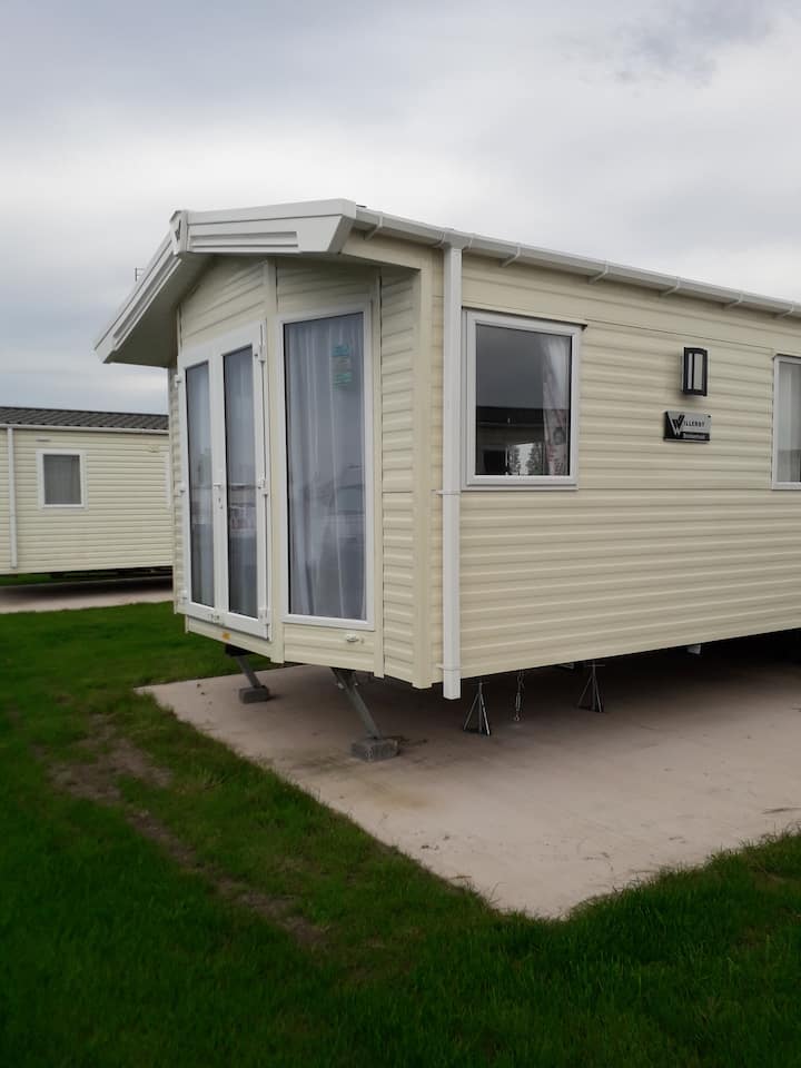 3 Bedroom Platinum Caravan Brean - Brean
