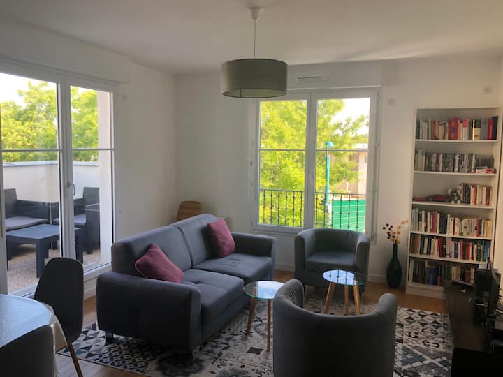 Recent 3 Bedroom Flat (F4), 9mins To Disneyland - Lagny-sur-Marne