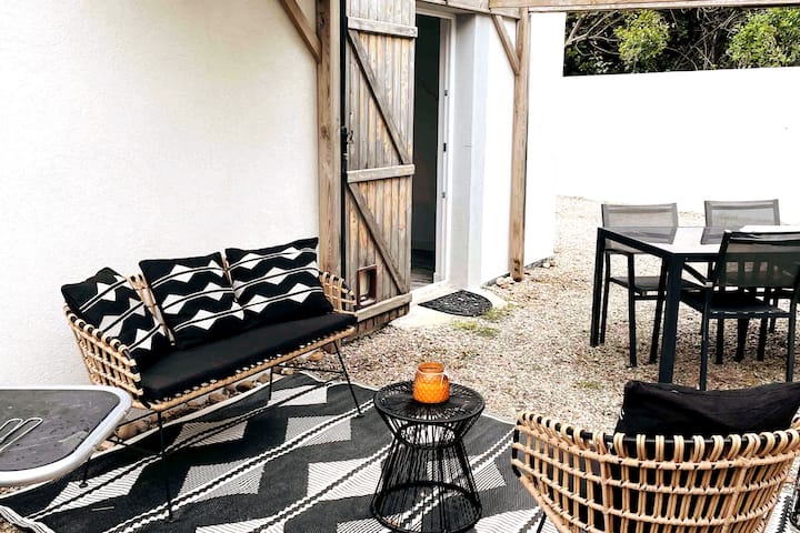 Joli Bas De Villa Sans Vis à Vis - Plage de Fos-sur-Mer