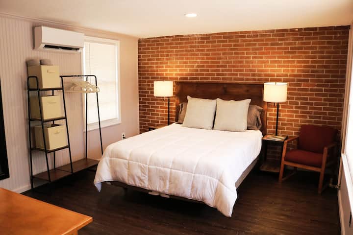 *Midtown Columbus Cozy Cottage!!* - Columbus, GA
