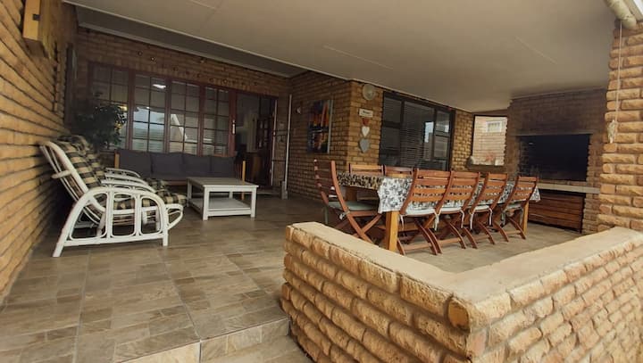 Esterhuys Holiday Home - Mossel Bay